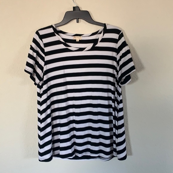 Hem & Thread | Tops | Hem And Thread Black And White Striped Top | Poshmark